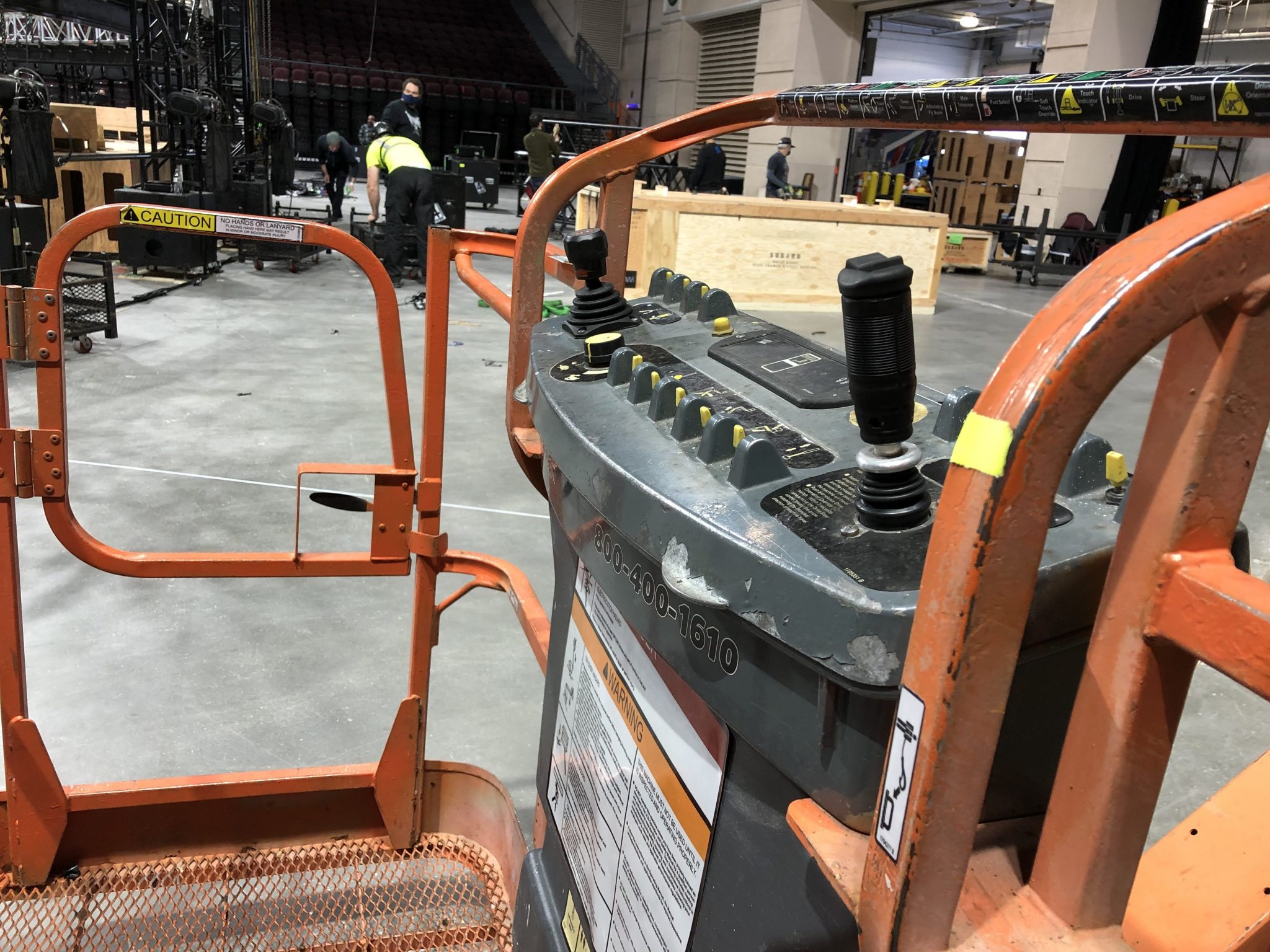 Success in Stage Production: 5 Tips for New Riggers & Stagehands ...