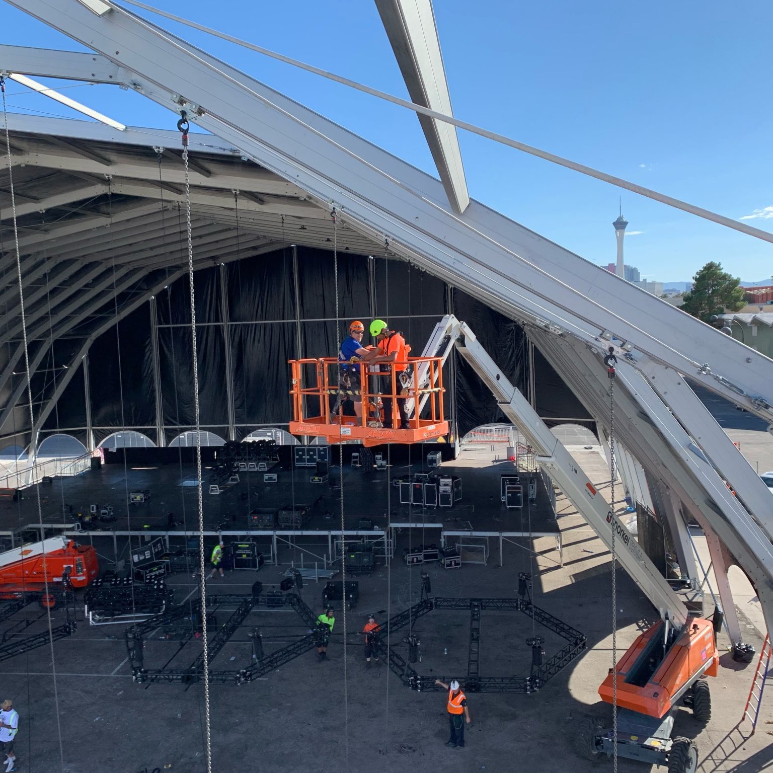 Flatbed Trucks & Fall Protection: How To Ensure Stagehand Safety